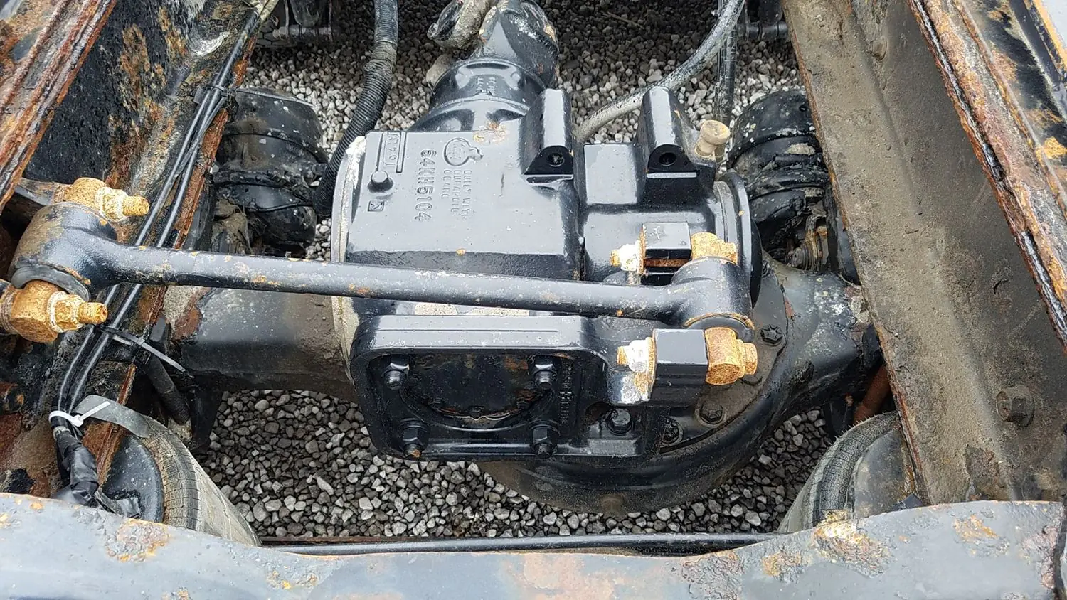 1998 Mack CRD93 Front Rear Differential Assembly For Sale - 4.17 Ratio ...