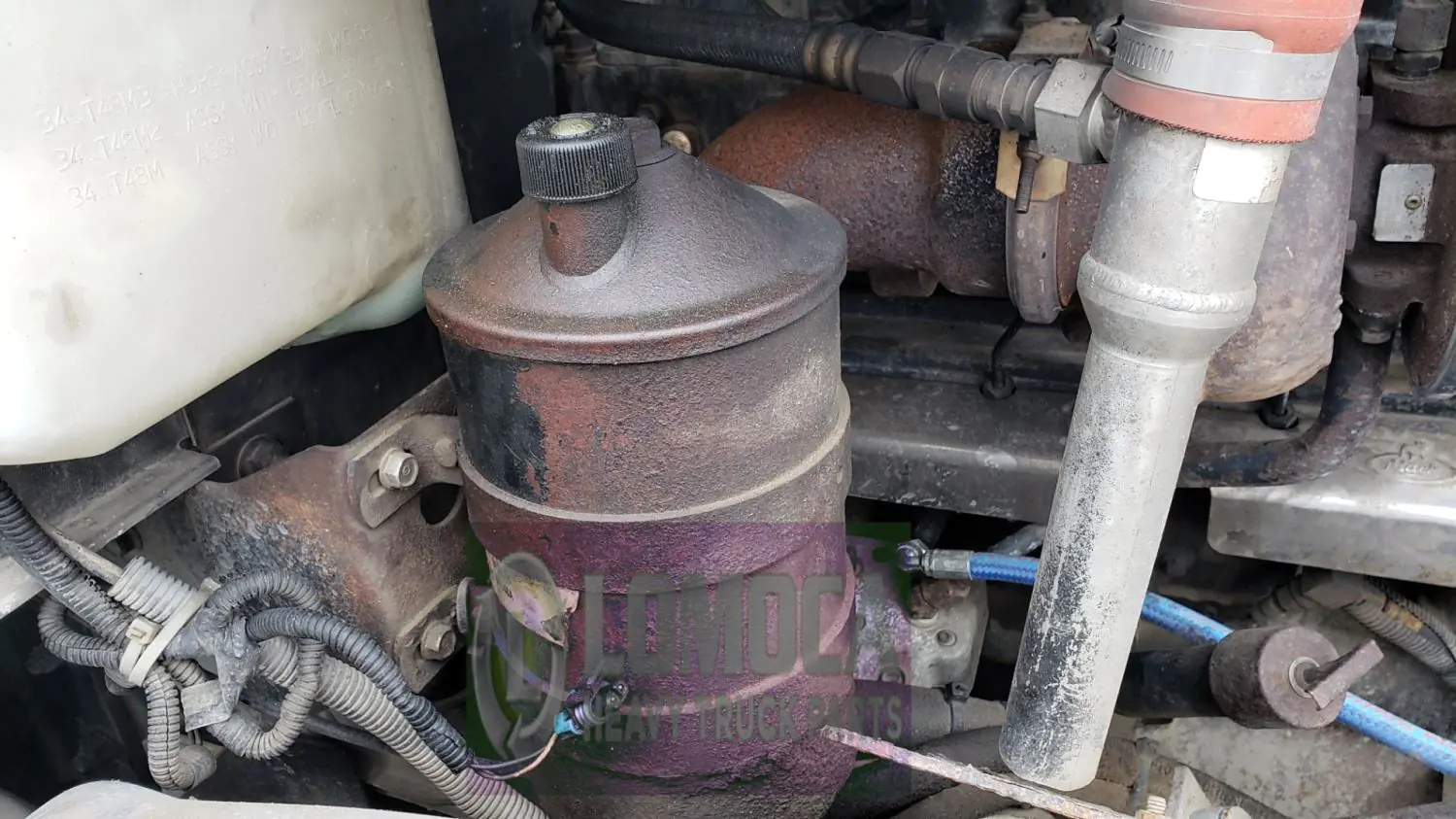 2004 Mack CV713 Granite Power Steering Reservoir - Lomoca Heavy Truck Parts