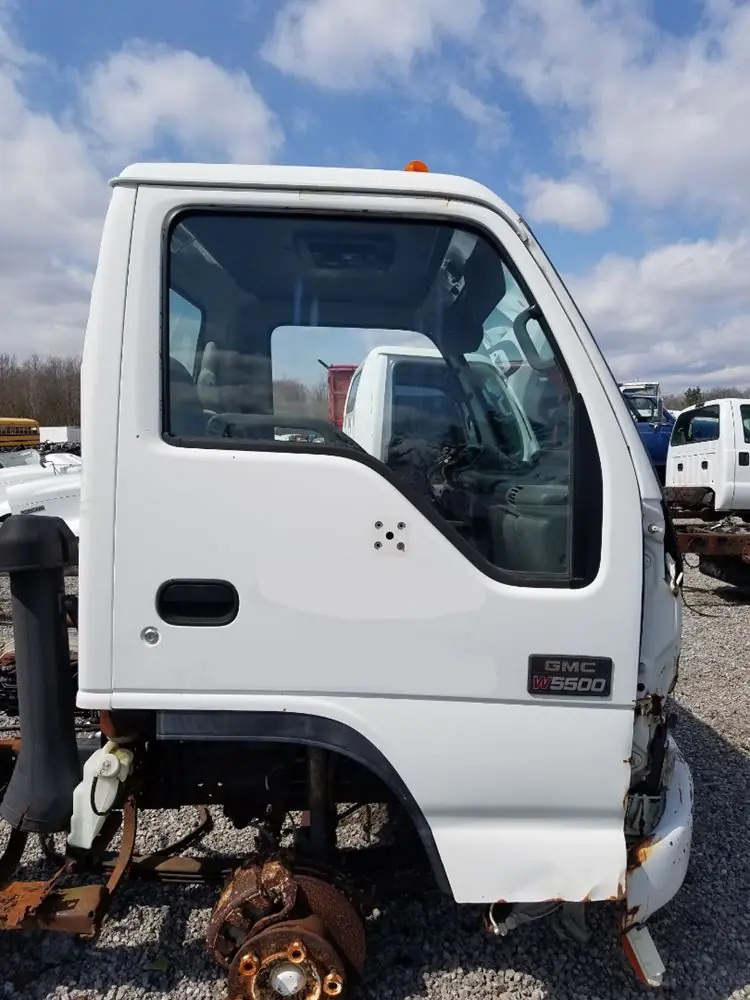 2005 GMC W5500 Door - Lomoca Heavy Truck Parts
