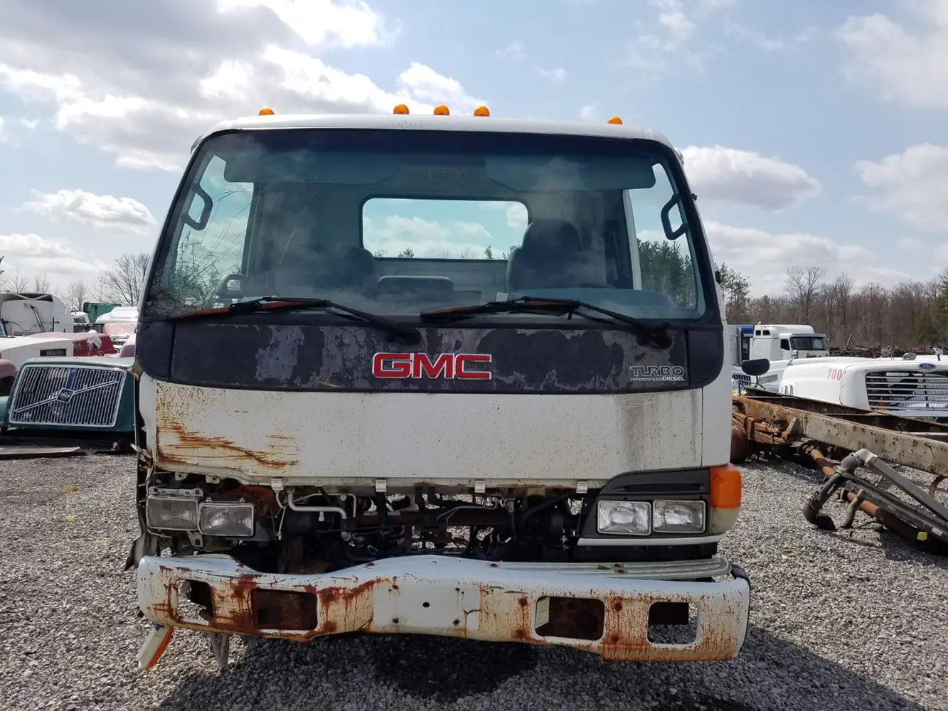 2005 GMC W5500 - Lomoca Heavy Truck Parts