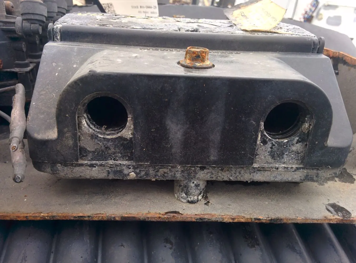 2005 Volvo VNL ABS Control Module - Lomoca Heavy Truck Parts