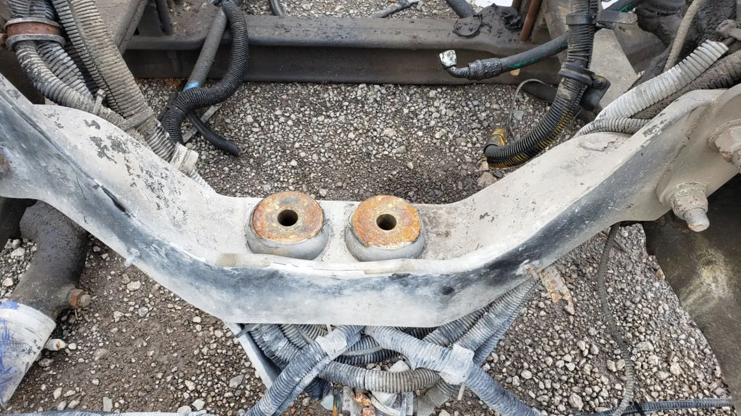 2006 Kenworth T800 Engine Mount - Lomoca Heavy Truck Parts