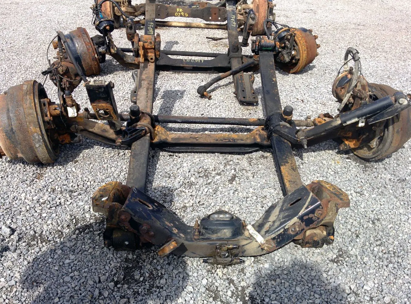 2006 Mack CX 613 Front Axles, Complete - Lomoca Heavy Truck Parts