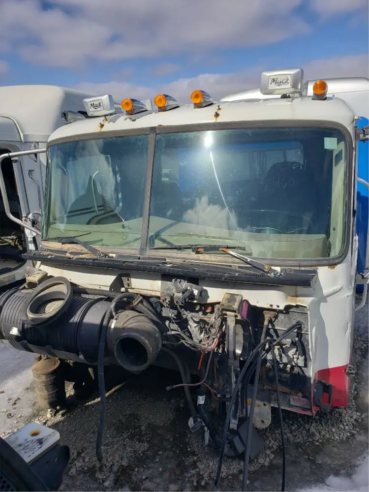 2007 Mack CT713 Cab - Lomoca Heavy Truck Parts