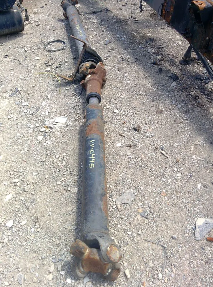 2007 Volvo VNL Driveshaft - Lomoca Heavy Truck Parts