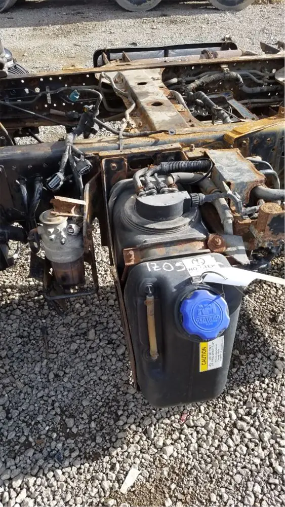 2011 Isuzu NQR DEF Tank - Lomoca Heavy Truck Parts