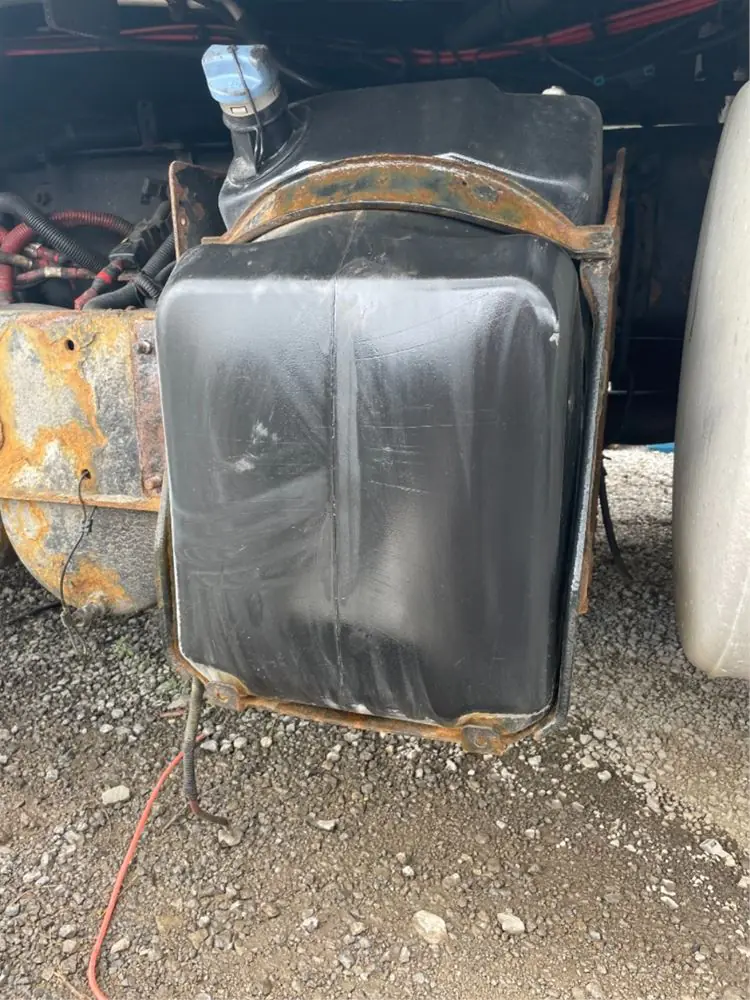 2012 Freightliner Cascadia 125 DEF Tank - Lomoca Heavy Truck Parts