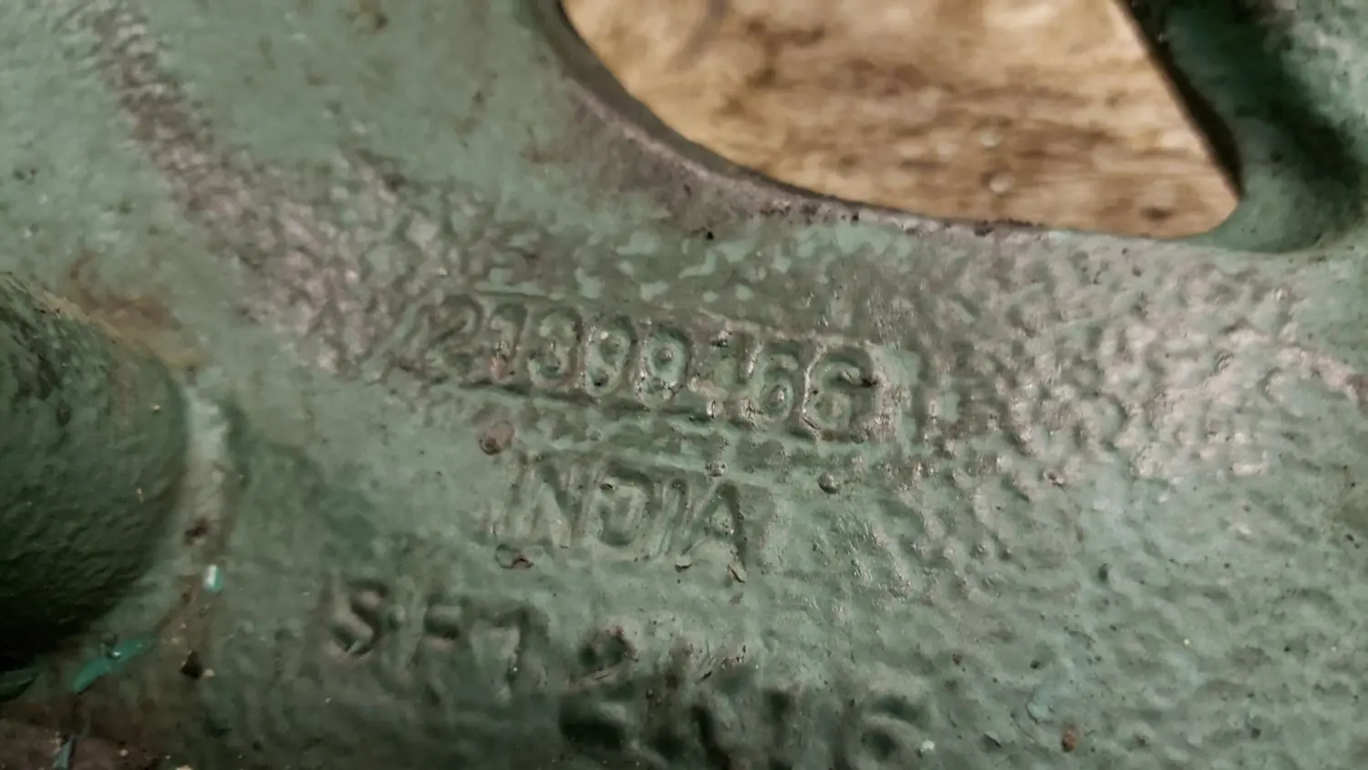 2012 Volvo VNL Bracket - Lomoca Heavy Truck Parts