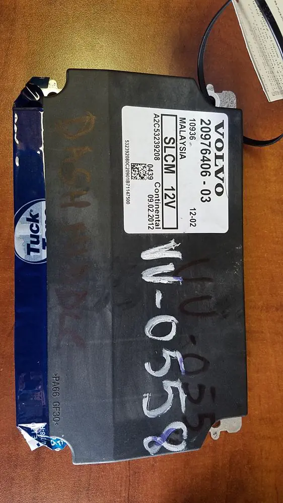 2013 Volvo VNL Dash Control Module - Lomoca Heavy Truck Parts