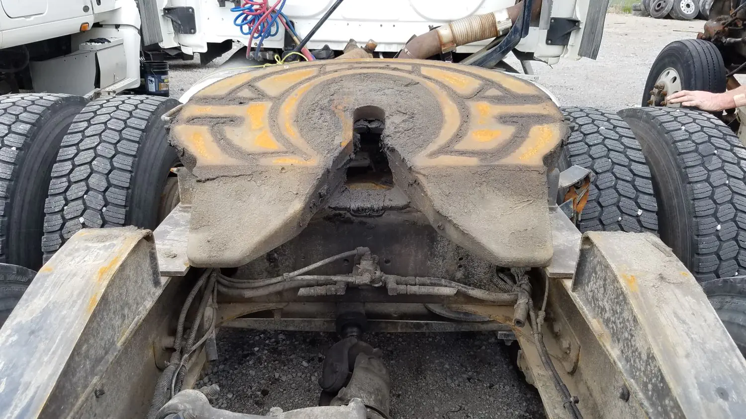 2014 Freightliner Cascadia 125 Fifth Wheel - Lomoca Heavy Truck Parts