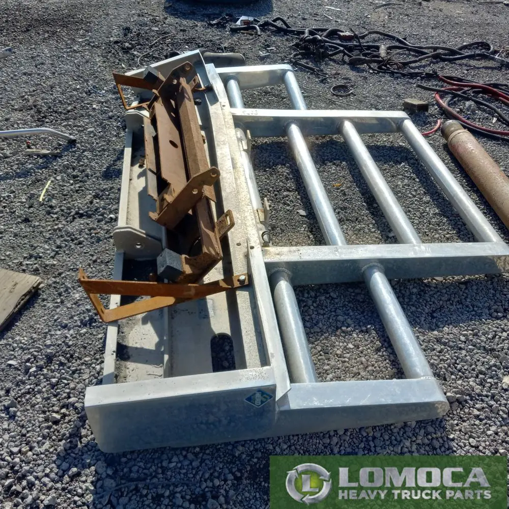 2014 Western Star 4900FA Moose Bumper - Lomoca Heavy Truck Parts