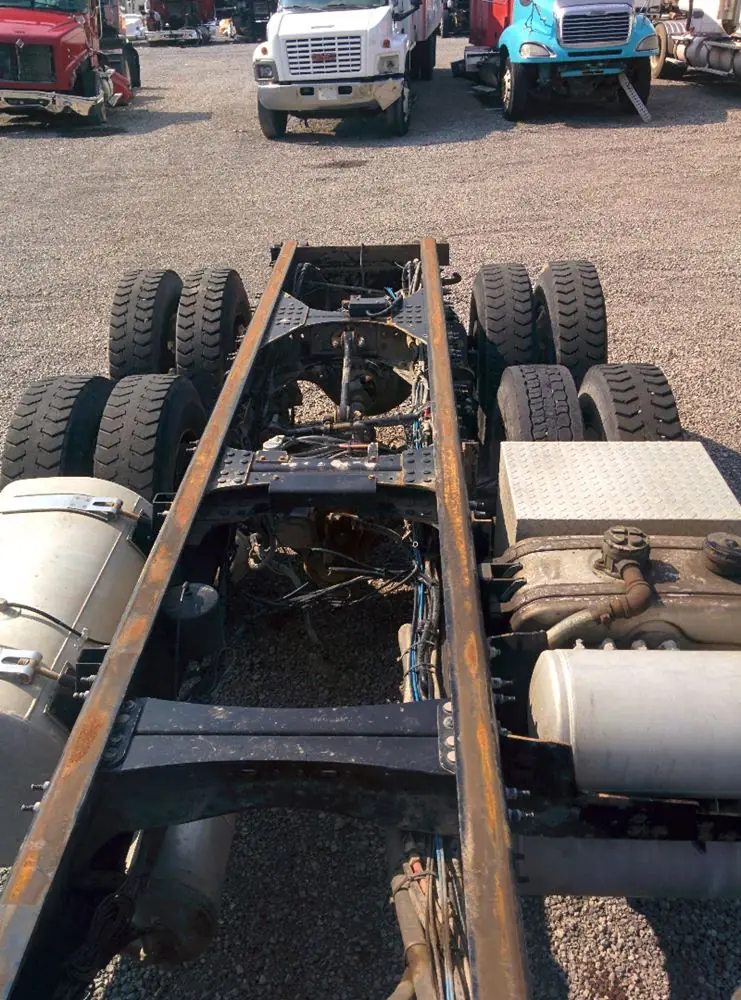 2015 Mack GU813 Complete Axle-Front Rear - Lomoca Heavy Truck Parts