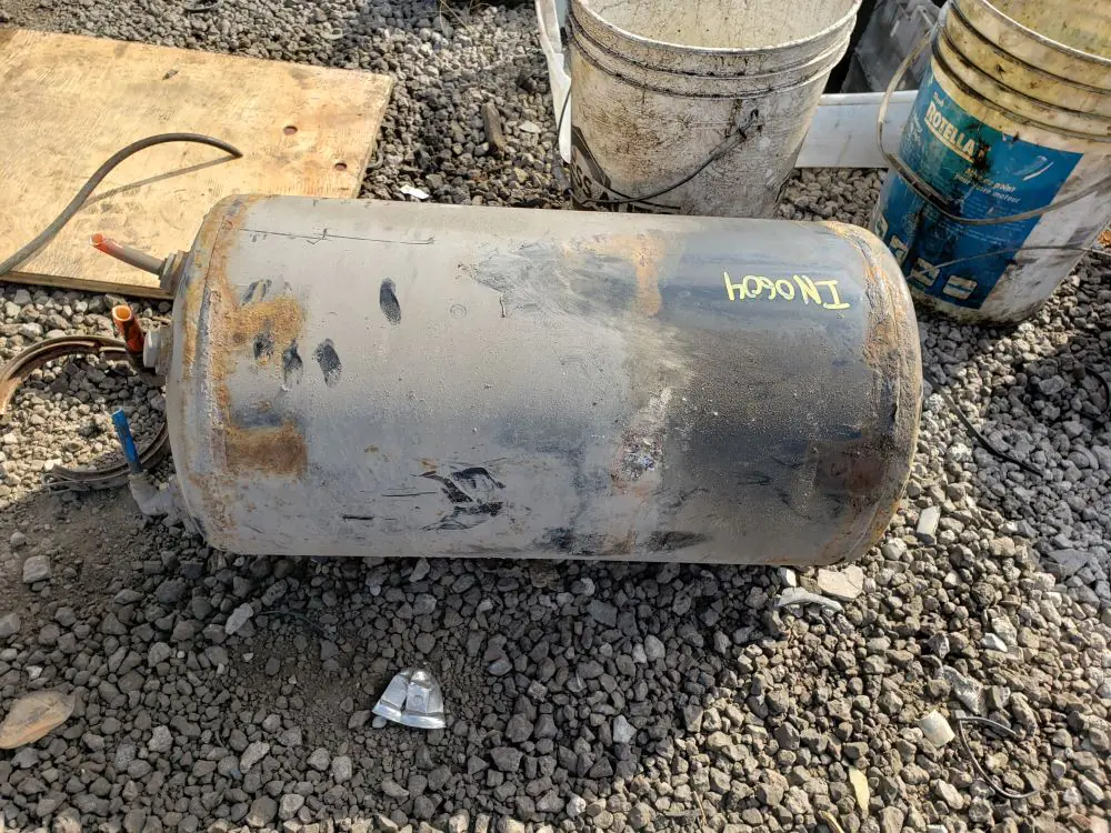 2016 International PROSTAR Air Tank - Lomoca Heavy Truck Parts