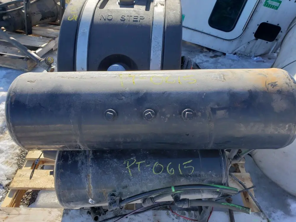 2017 Peterbilt 348 Air Tank - Lomoca Heavy Truck Parts