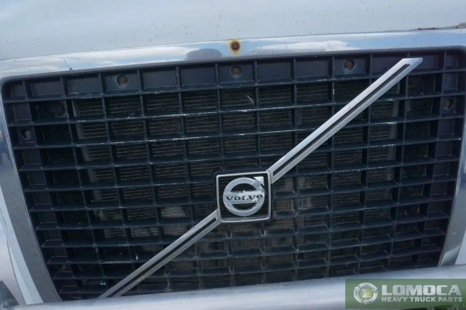 2017 Volvo VNL Radiator - Lomoca Heavy Truck Parts