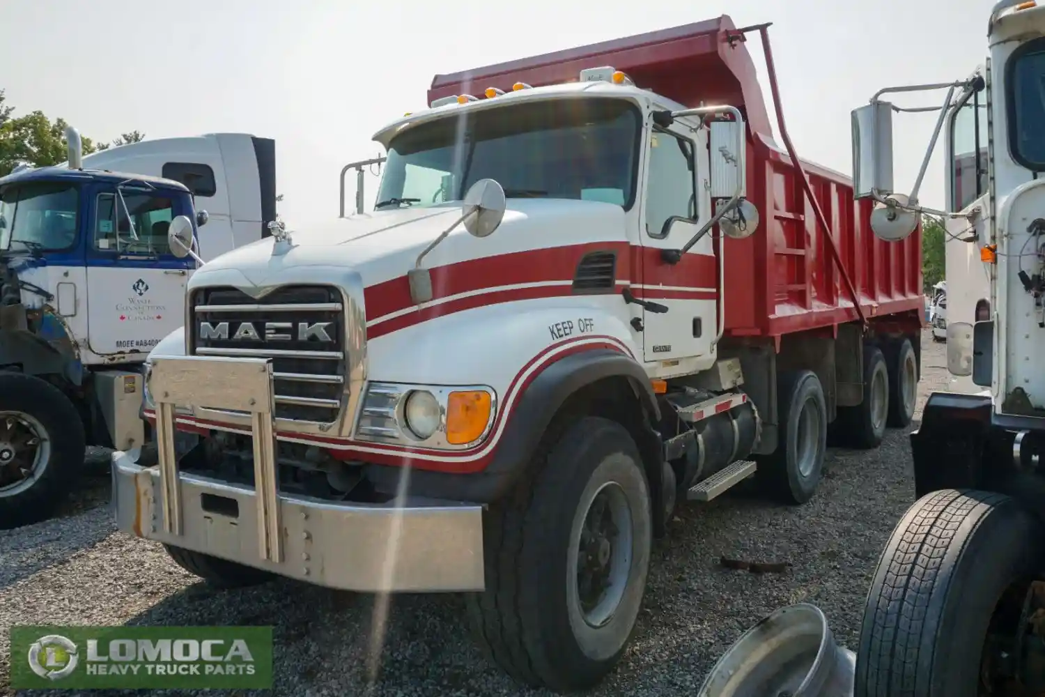 2004 Mack CV713 Granite - Lomoca Heavy Truck Parts