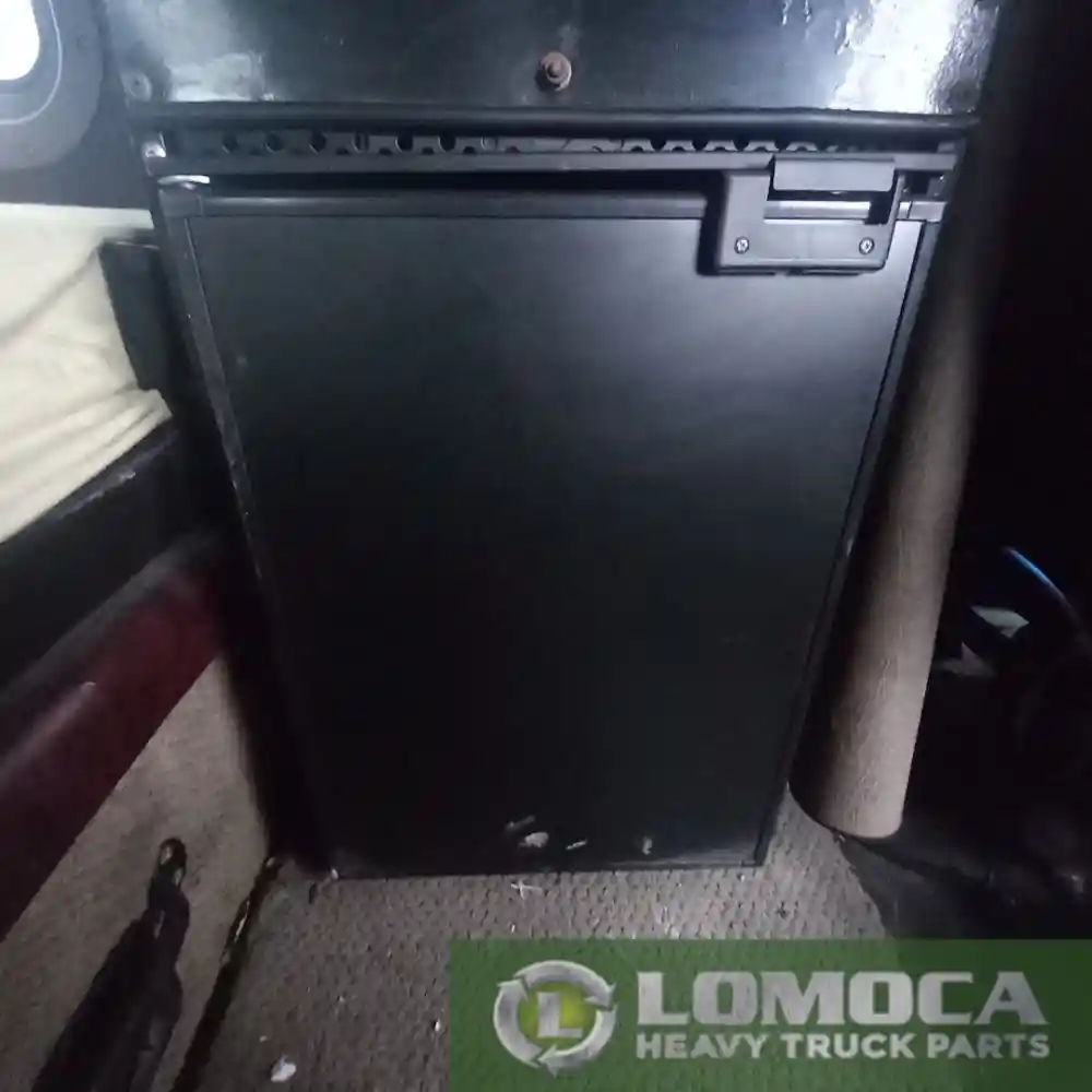 2014 Freightliner 122SD Sleeper Part - Lomoca Heavy Truck Parts