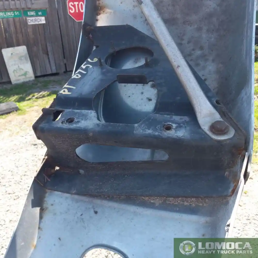 2016 Peterbilt 579 Bracket - Lomoca Heavy Truck Parts