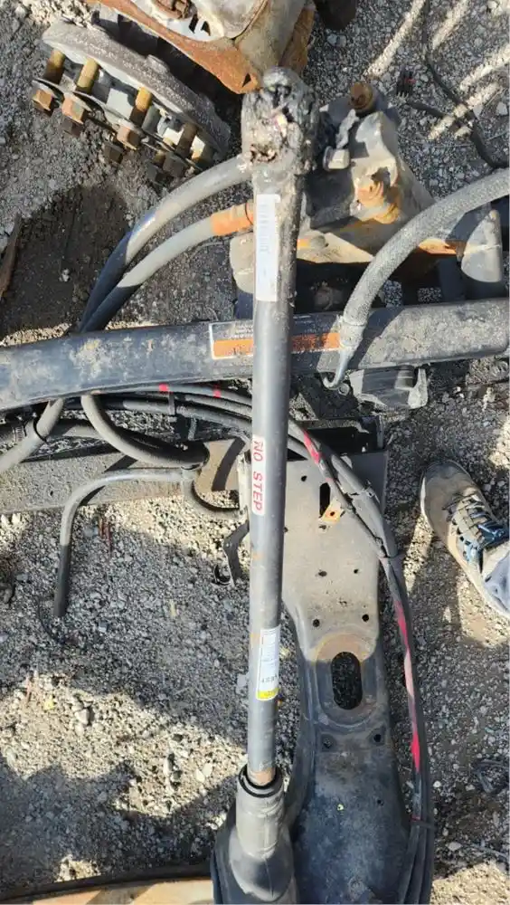 2018 Volvo VNL Steering Shaft - Lomoca Heavy Truck Parts