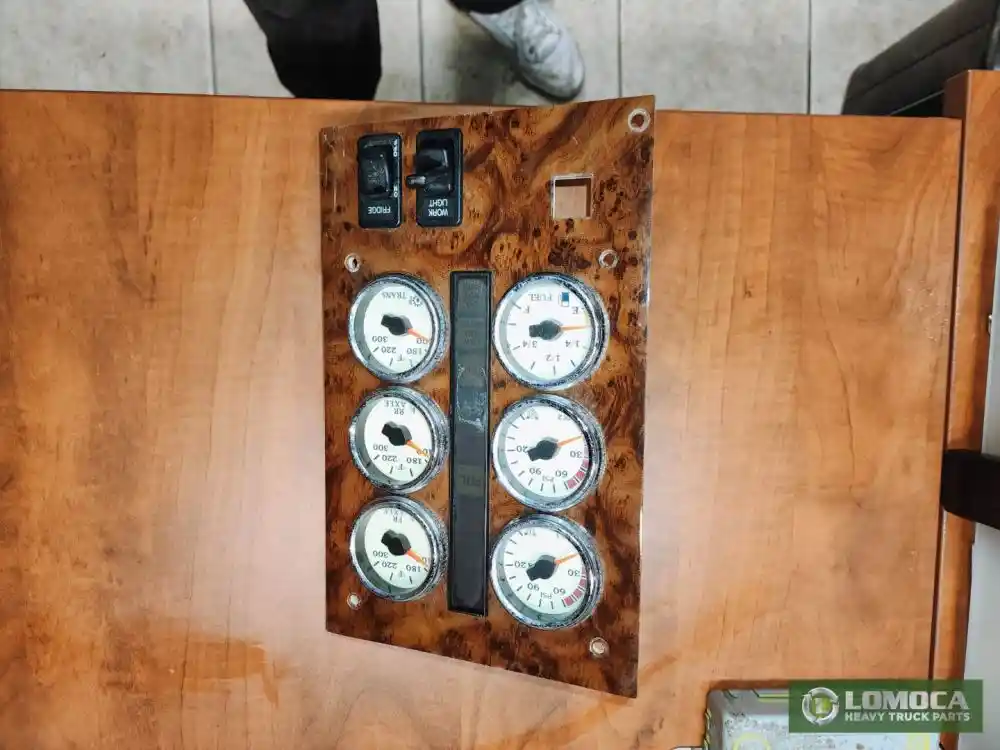 2007 International 9900I Dash Control Module - Lomoca Heavy Truck Parts