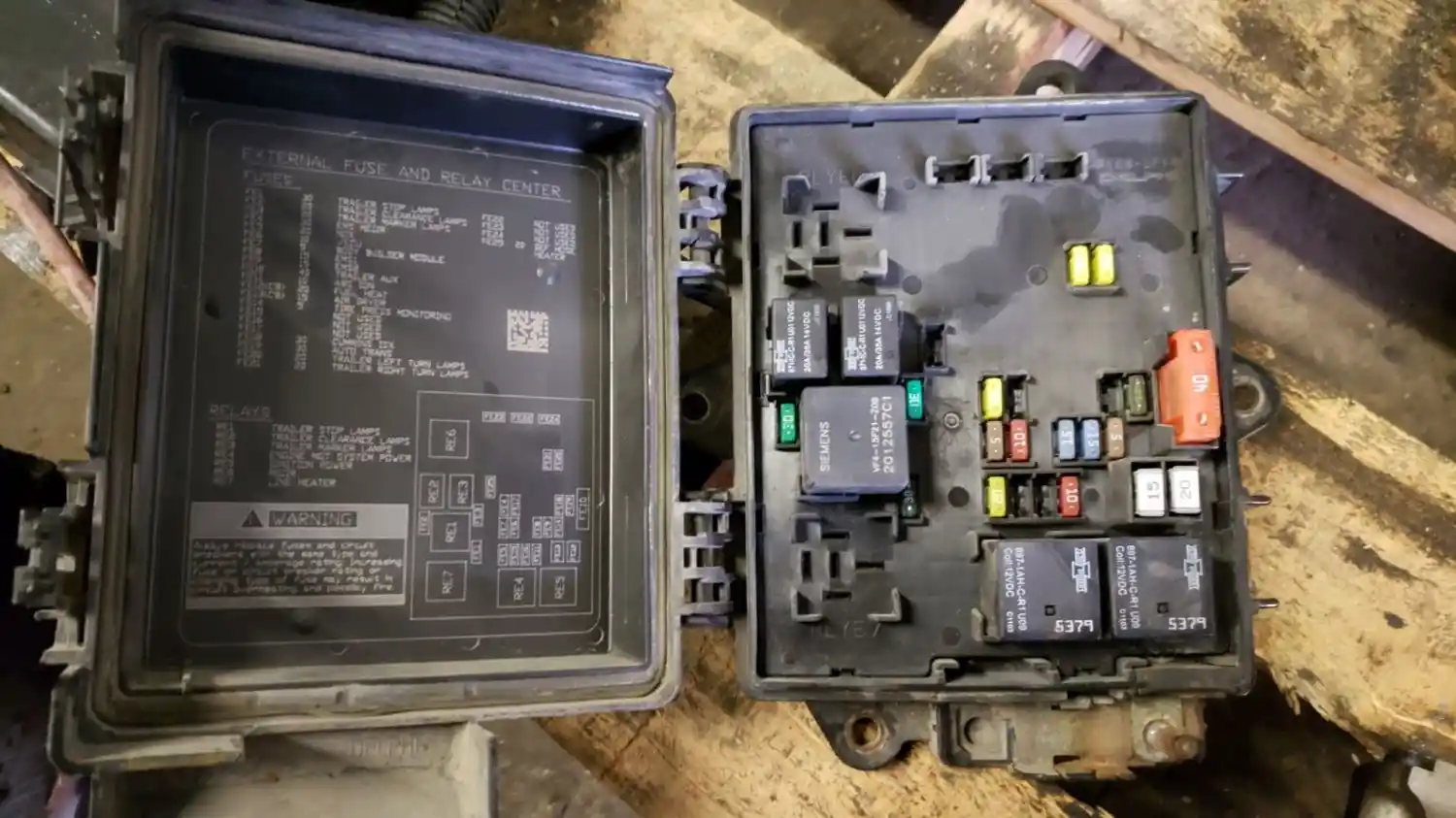 2005 Mack CV713 Granite Exterior Misc Part - Lomoca Heavy Truck Parts