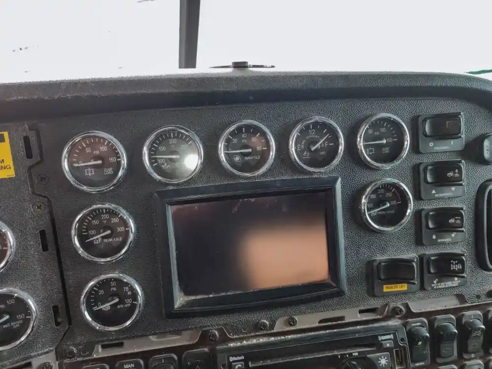 2017 Peterbilt 389 Dash Control Module - Lomoca Heavy Truck 2017 Peterbilt 389 Dash Control Module - Lomoca Heavy Truck