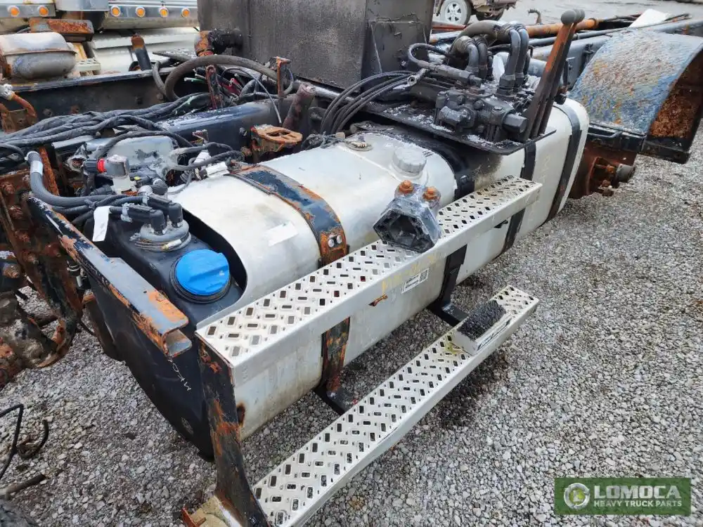 2012 Mack GU813 Fuel Tank - Lomoca Heavy Truck Parts