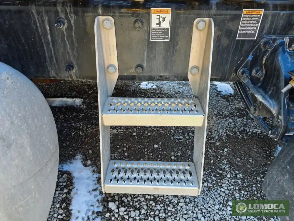2023 Peterbilt 579 Step - Lomoca Heavy Truck Parts