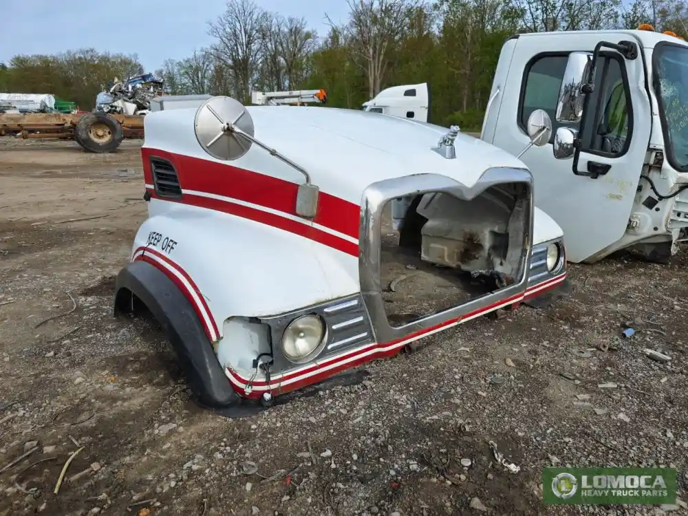 2004 Mack CV713 Granite Hood - Lomoca Heavy Truck Parts