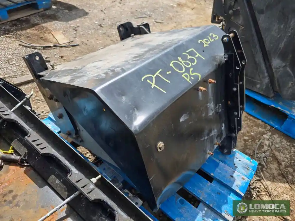 2023 Peterbilt 579 Battery Box - Lomoca Heavy Truck Parts