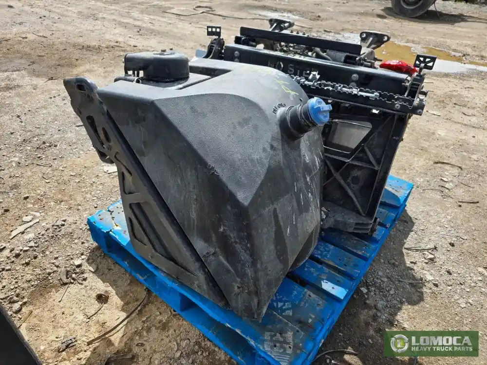 2023 Peterbilt 579 DEF Tank - Lomoca Heavy Truck Parts