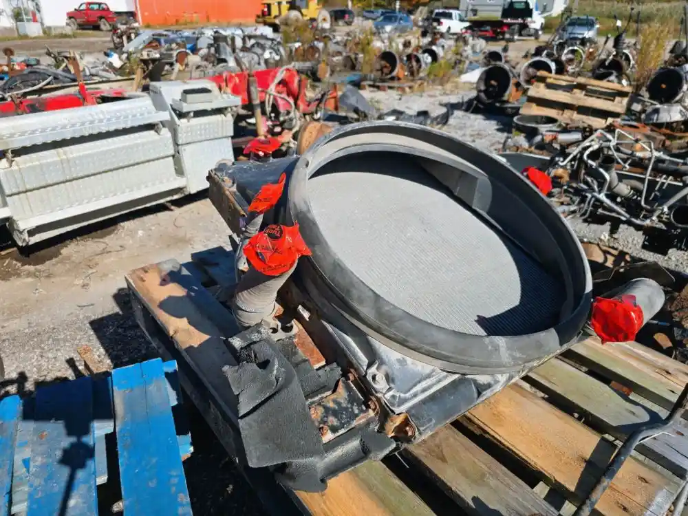 2008 Mitsubishi FE-84D Radiator - Lomoca Heavy Truck Parts