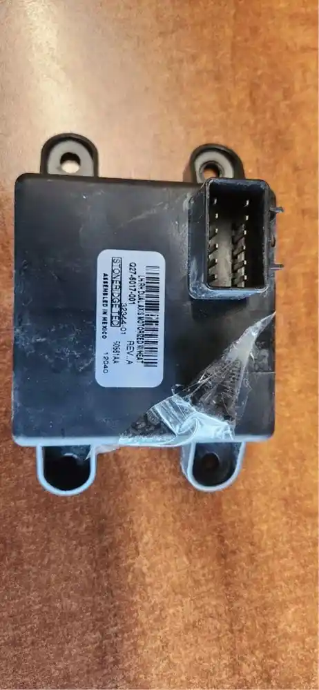 2015 Peterbilt 389 Door Electric Switch - Lomoca Heavy Truck Parts