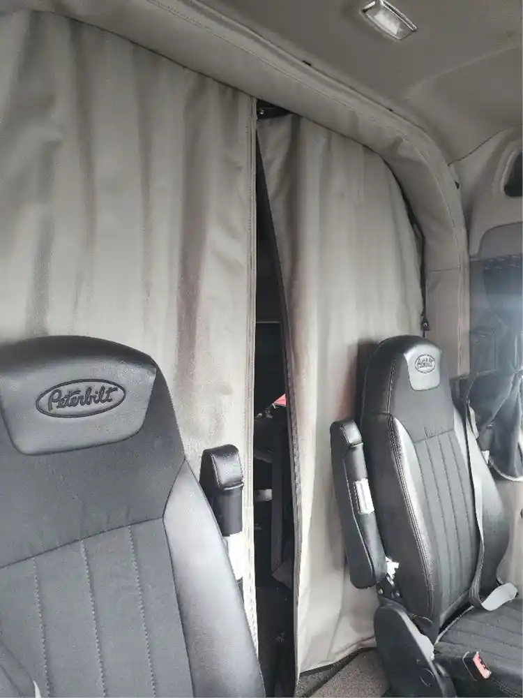 2018 Peterbilt 579 Interior Misc Part - Lomoca Heavy Truck Parts