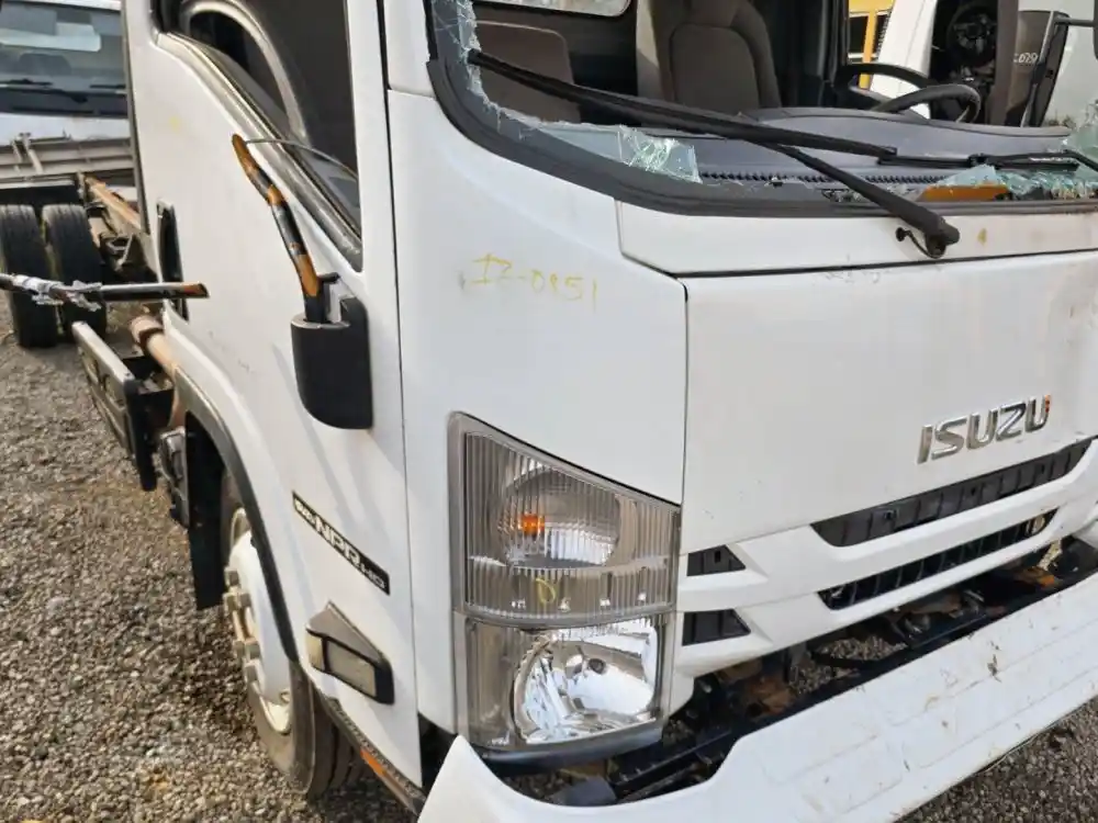 2022 Isuzu NPR HD Cowl - Lomoca Heavy Truck Parts
