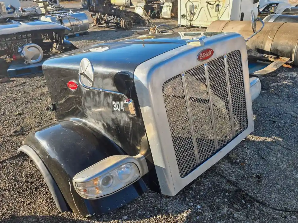 2017 Peterbilt 367 Hood - Lomoca Heavy Truck Parts