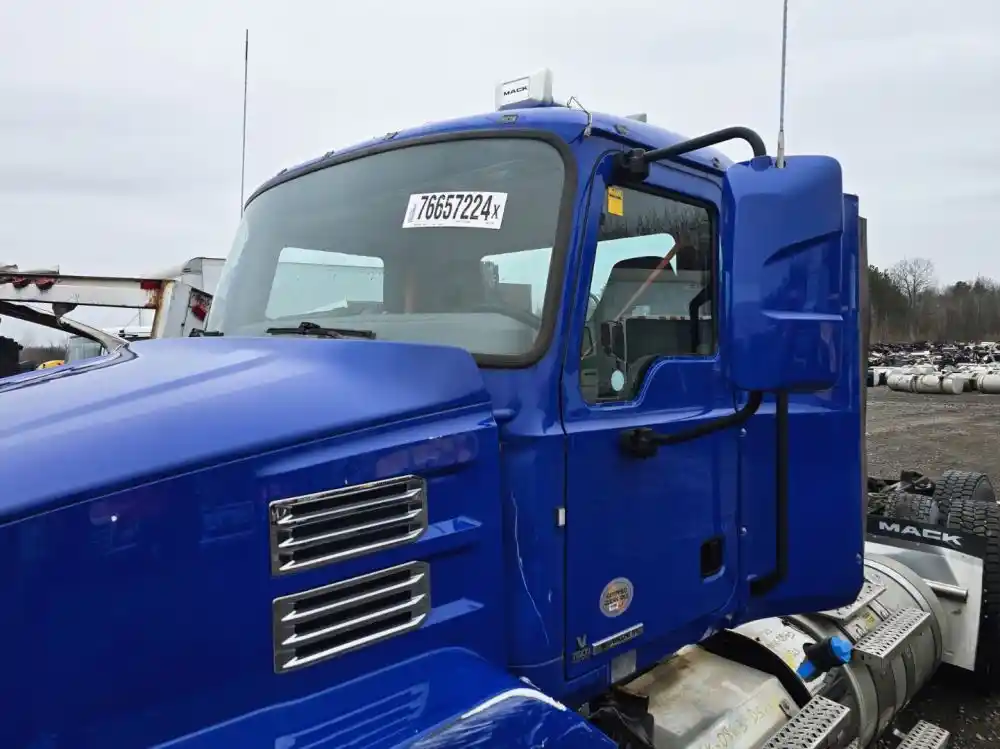 2022 Mack Anthem Cab - Lomoca Heavy Truck Parts
