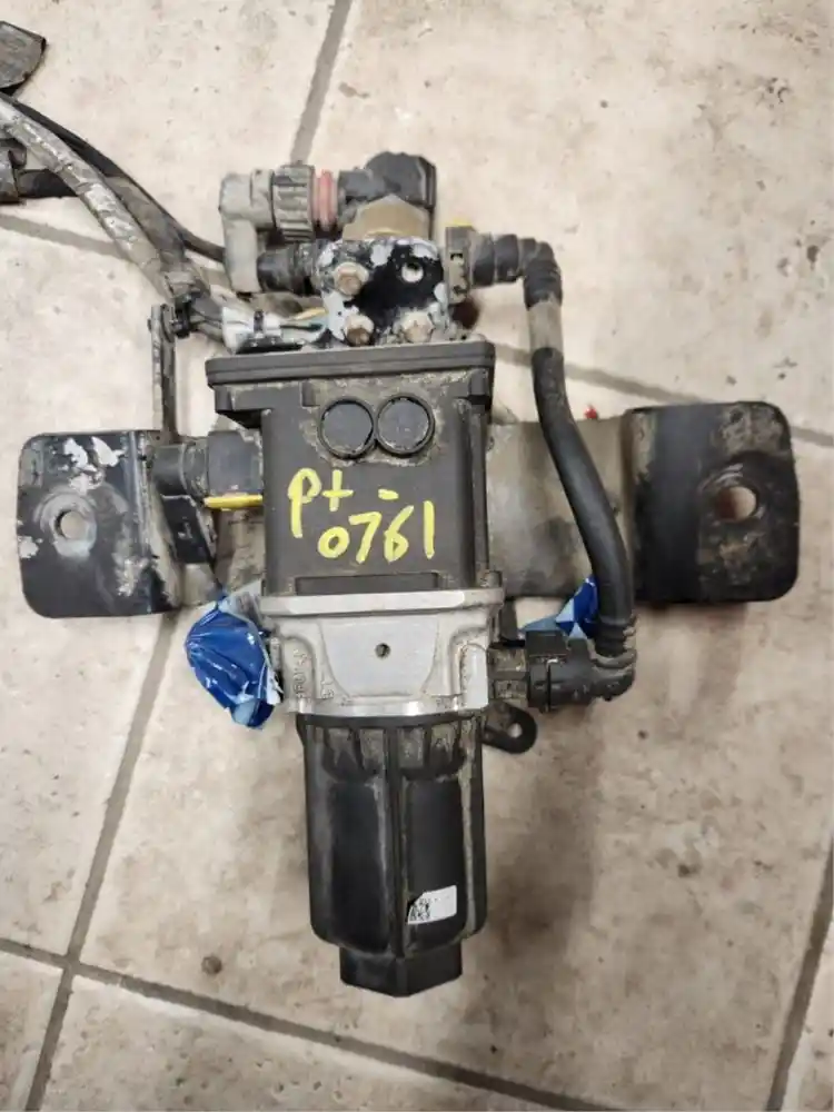 2018 Peterbilt 567 DEF Pump - Lomoca Heavy Truck Parts