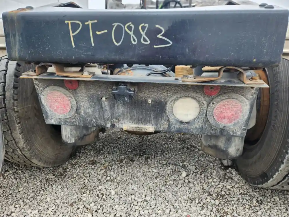 2015 Peterbilt 389 Tail Light Assembly - Lomoca Heavy Truck Parts