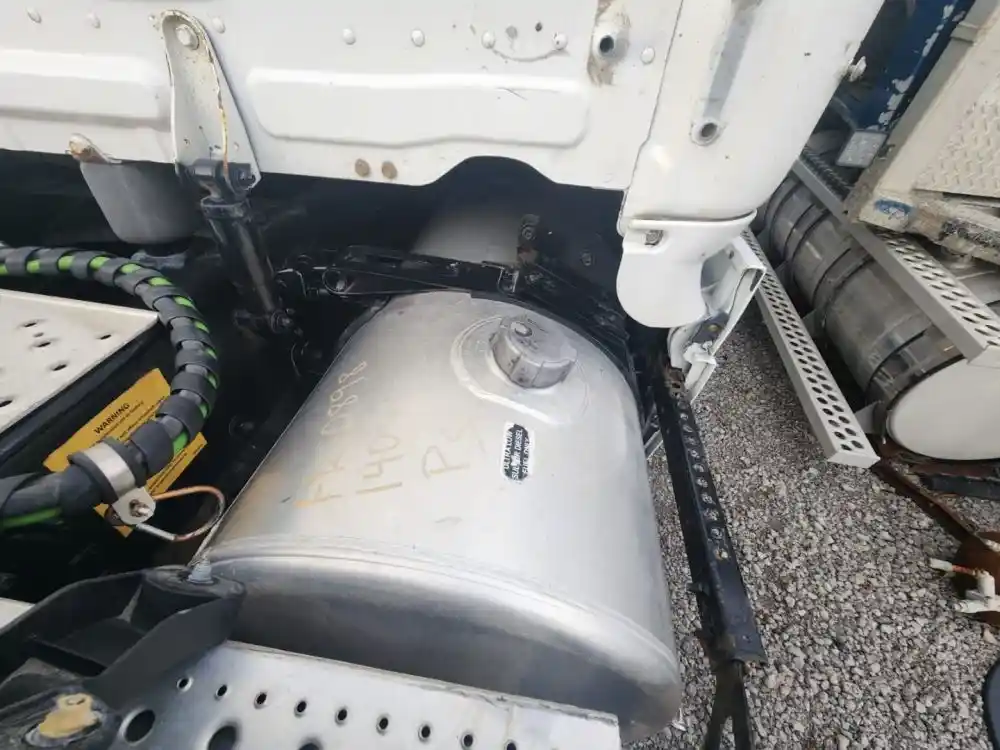 2020 Freightliner Cascadia 126 Fuel Tank - Lomoca Heavy Truck Parts